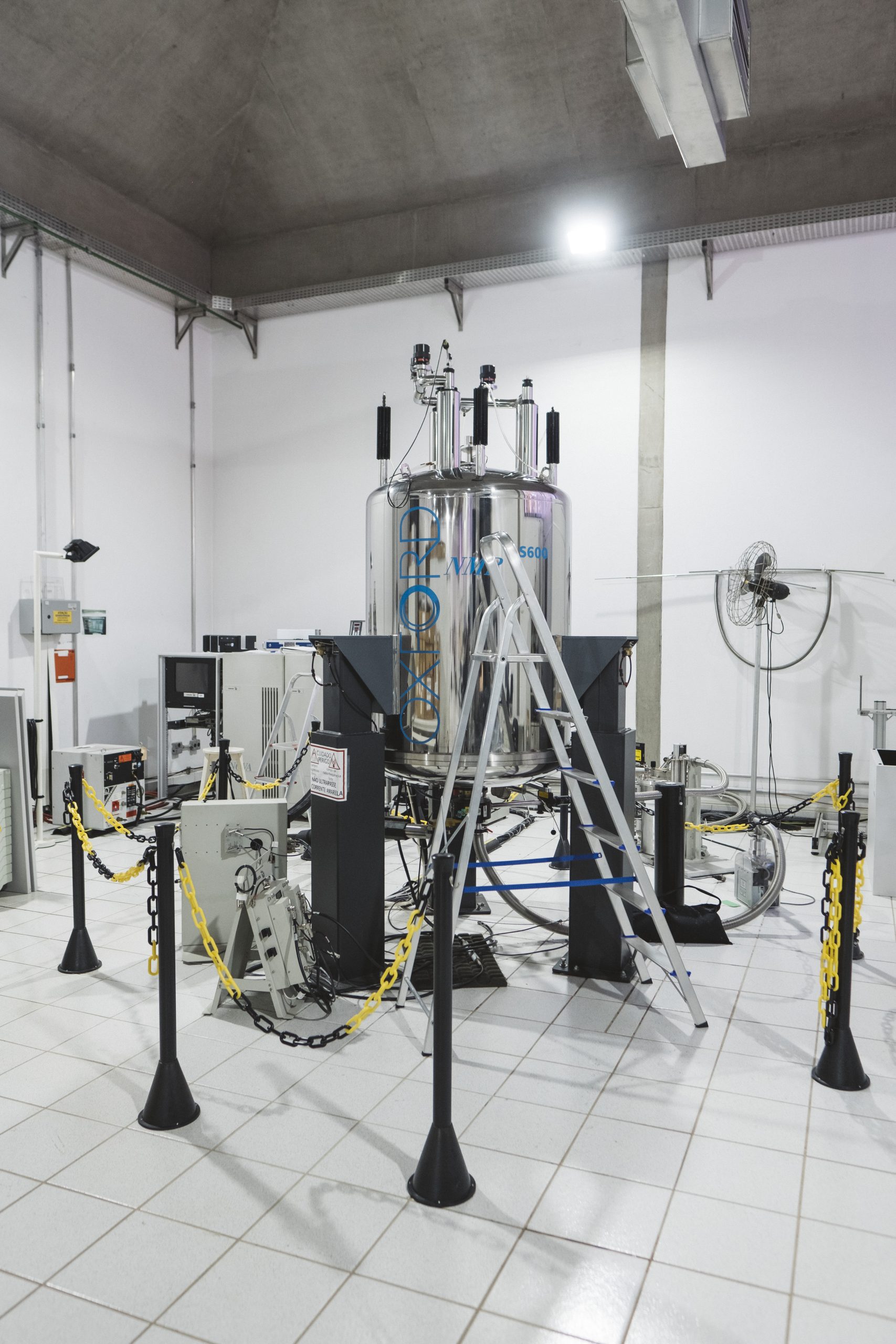 Moléculas na mira da RMN – Ciência Aberta no CNPEM